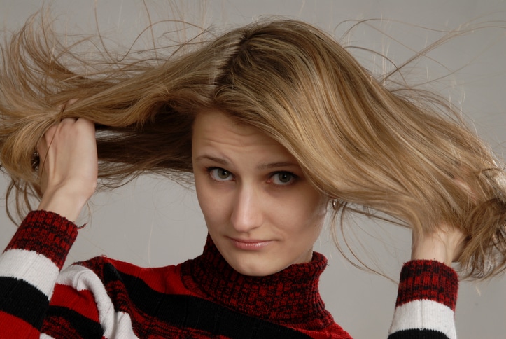 How To Get Rid Of Static Hair: 11 Tips Your Hair Needs This Winter ...